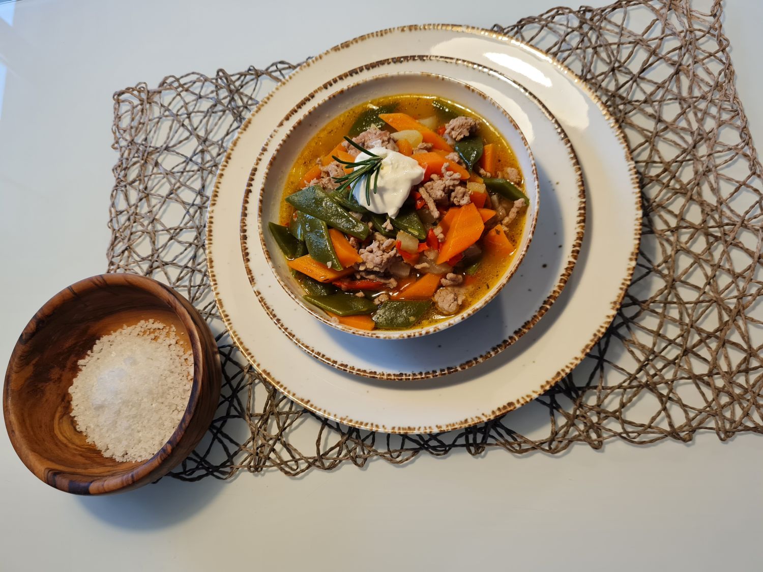 Vegetable stew with minced meat and corn gofio - Viva La Gaia